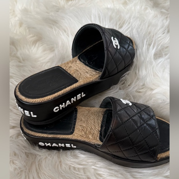 CHANEL | Shoes | Chanel Black Quilted Slide Sandals | Poshmark